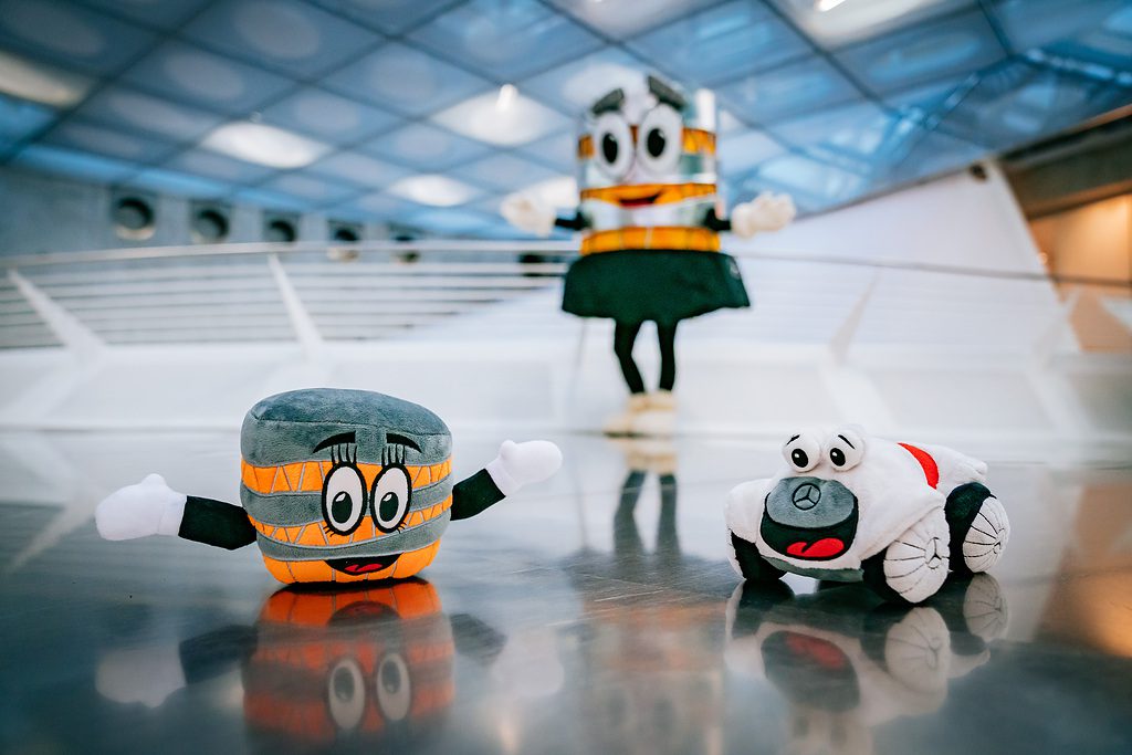 Need Christmas Gifts for a Mercedes Fan? | Tarmac Life | Motoring ...