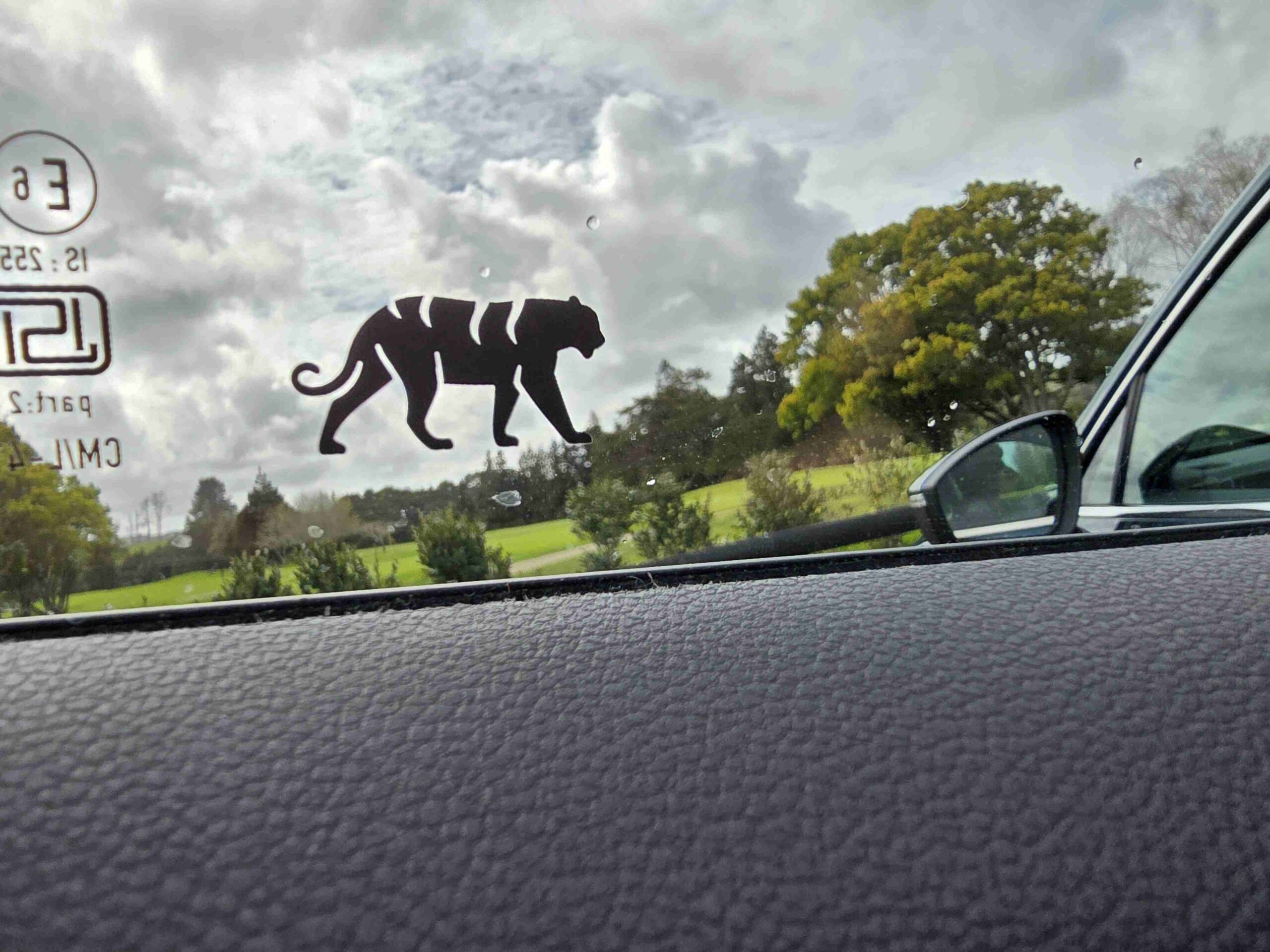 Family-Fave upgrade - 2025 Volkswagen Tiguan R-Line review | Tarmac ...