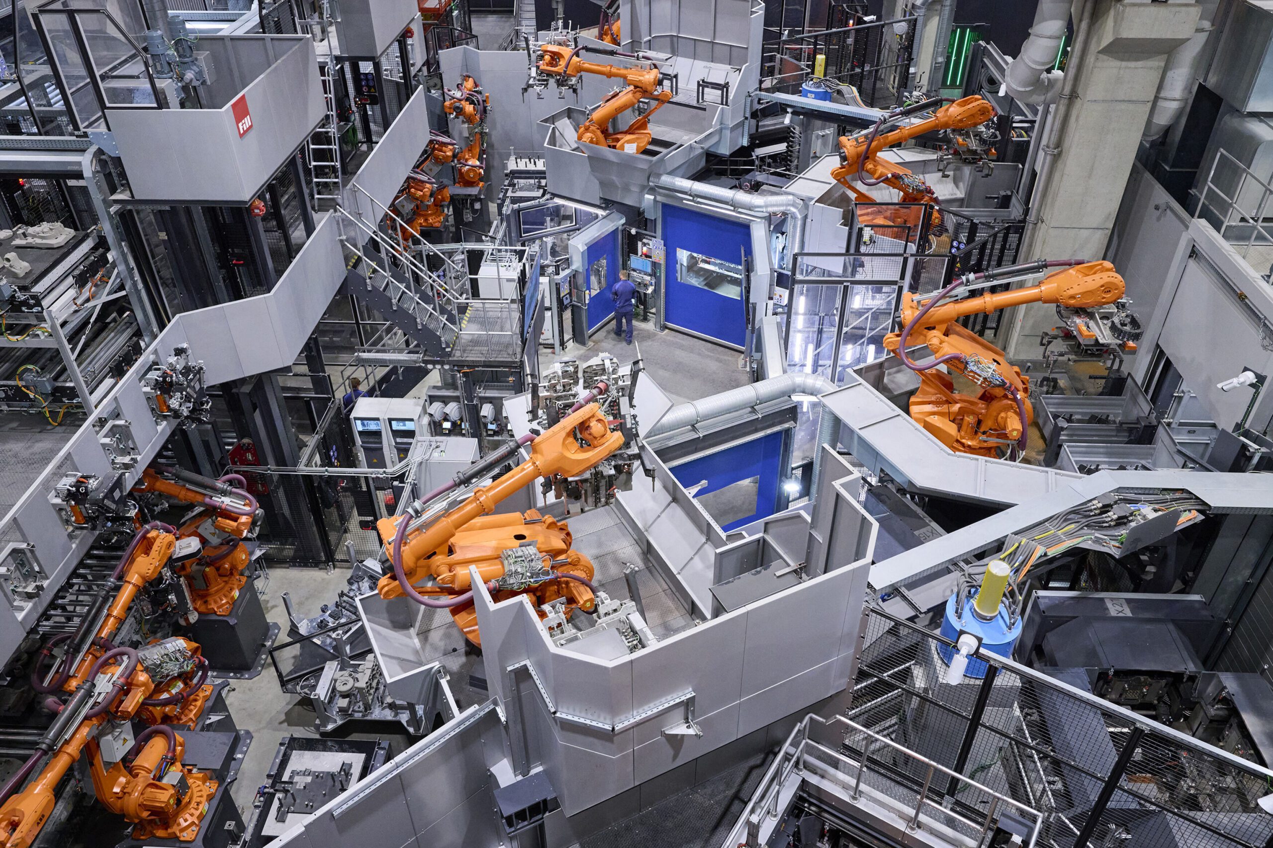 Faster charging, longer range - BMW's Gen6 800v Electric Drive ...