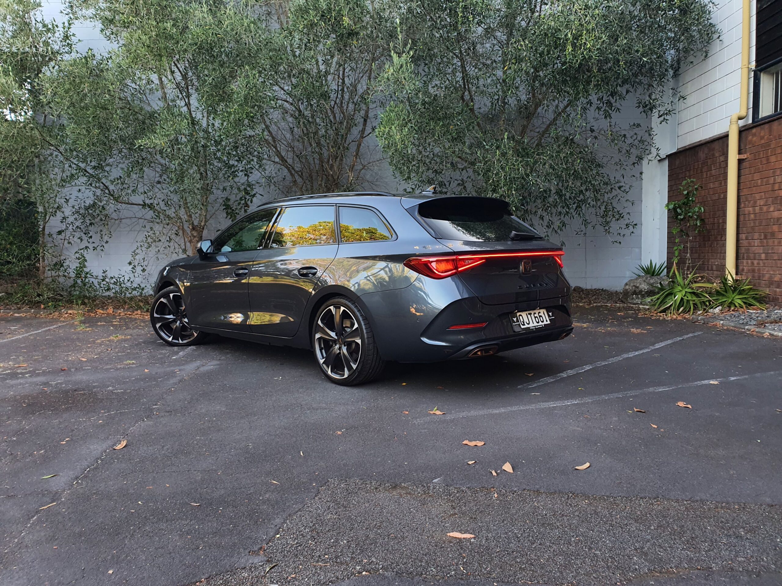Practical Pal: 2024 Cupra Leon V Sportstourer e-HYBRID Review | Tarmac ...