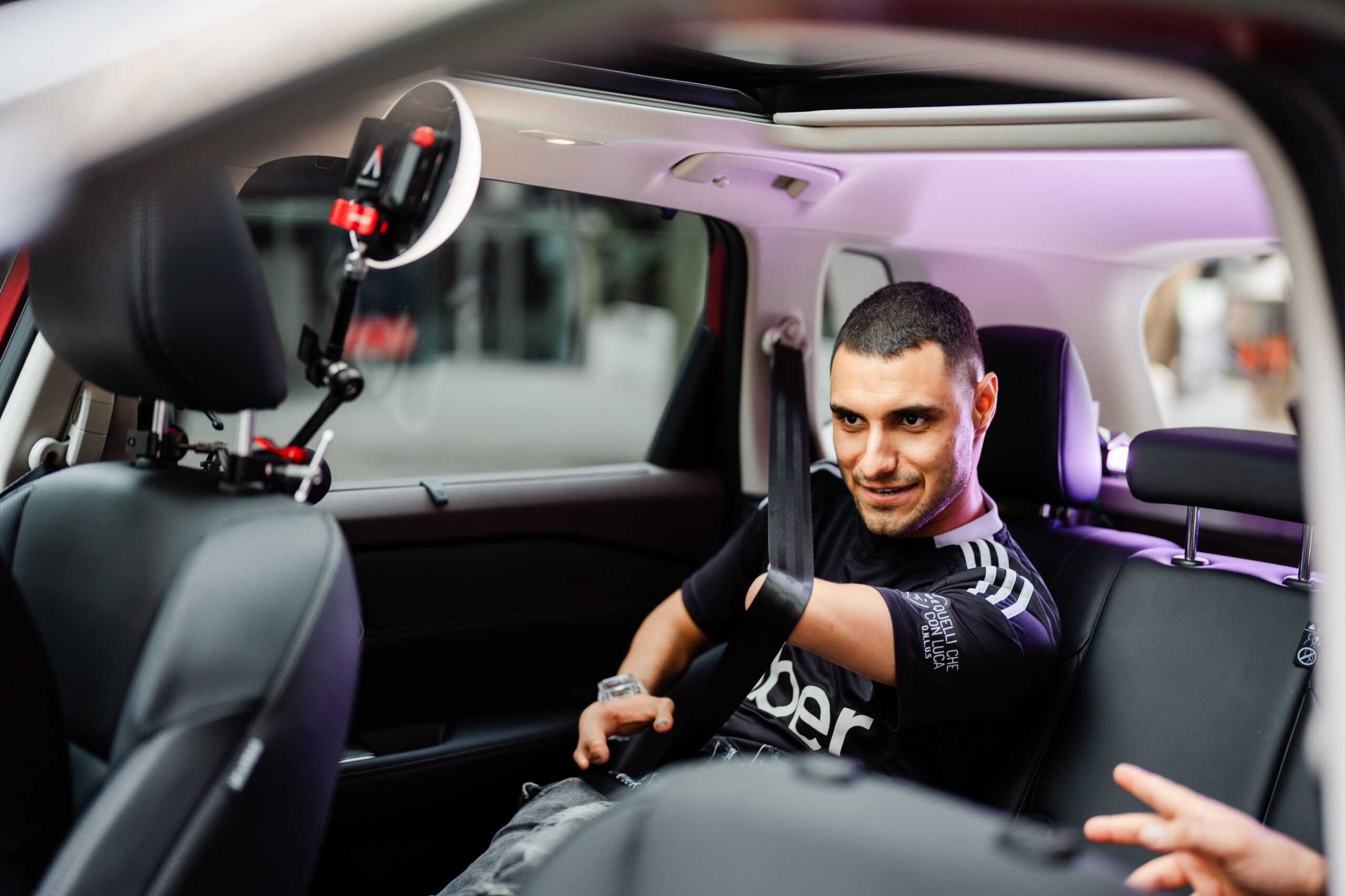 Nissan supports Emmanuel Kelly during Coldplay ANZ tour | Tarmac Life ...