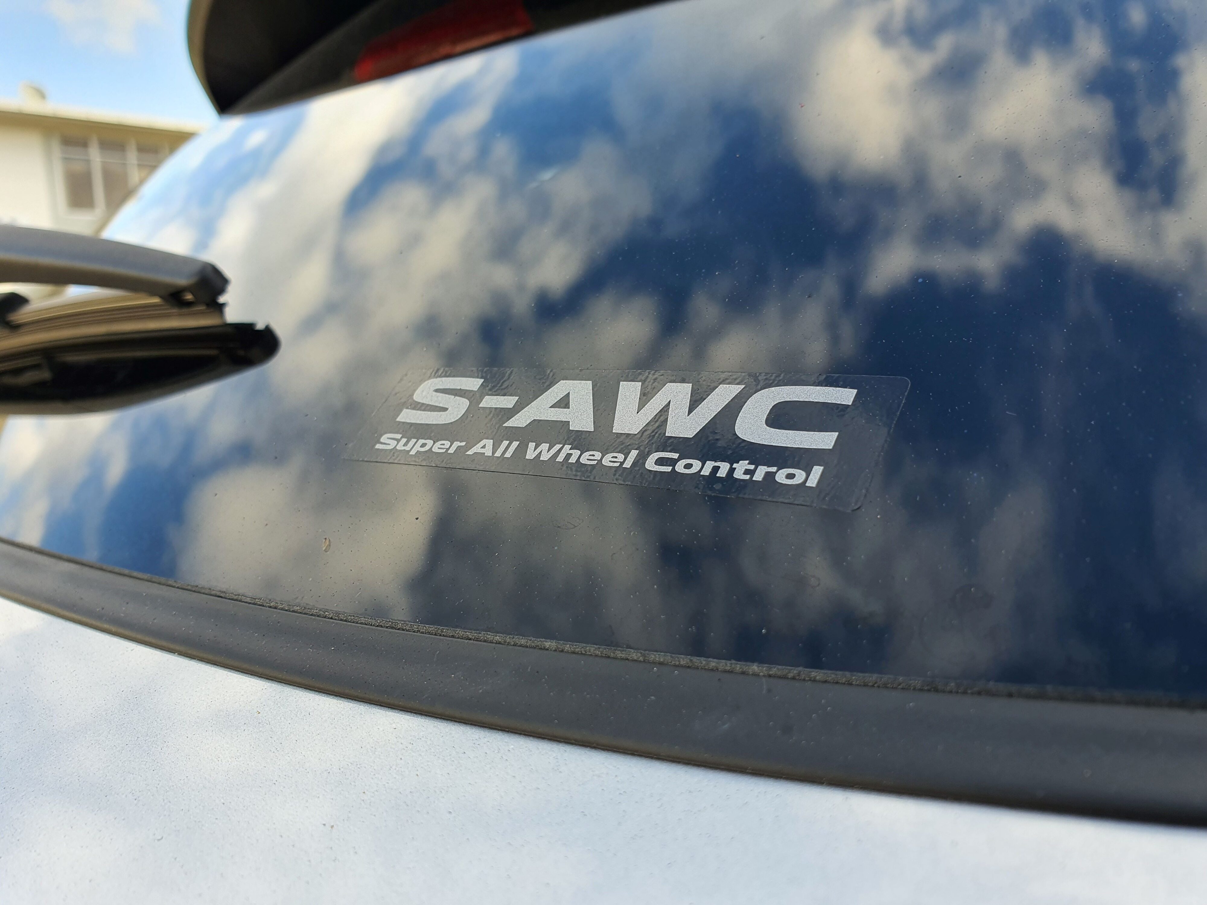Plug In Pioneer: 2025 Mitsubishi Outlander VRX PHEV | Tarmac Life ...