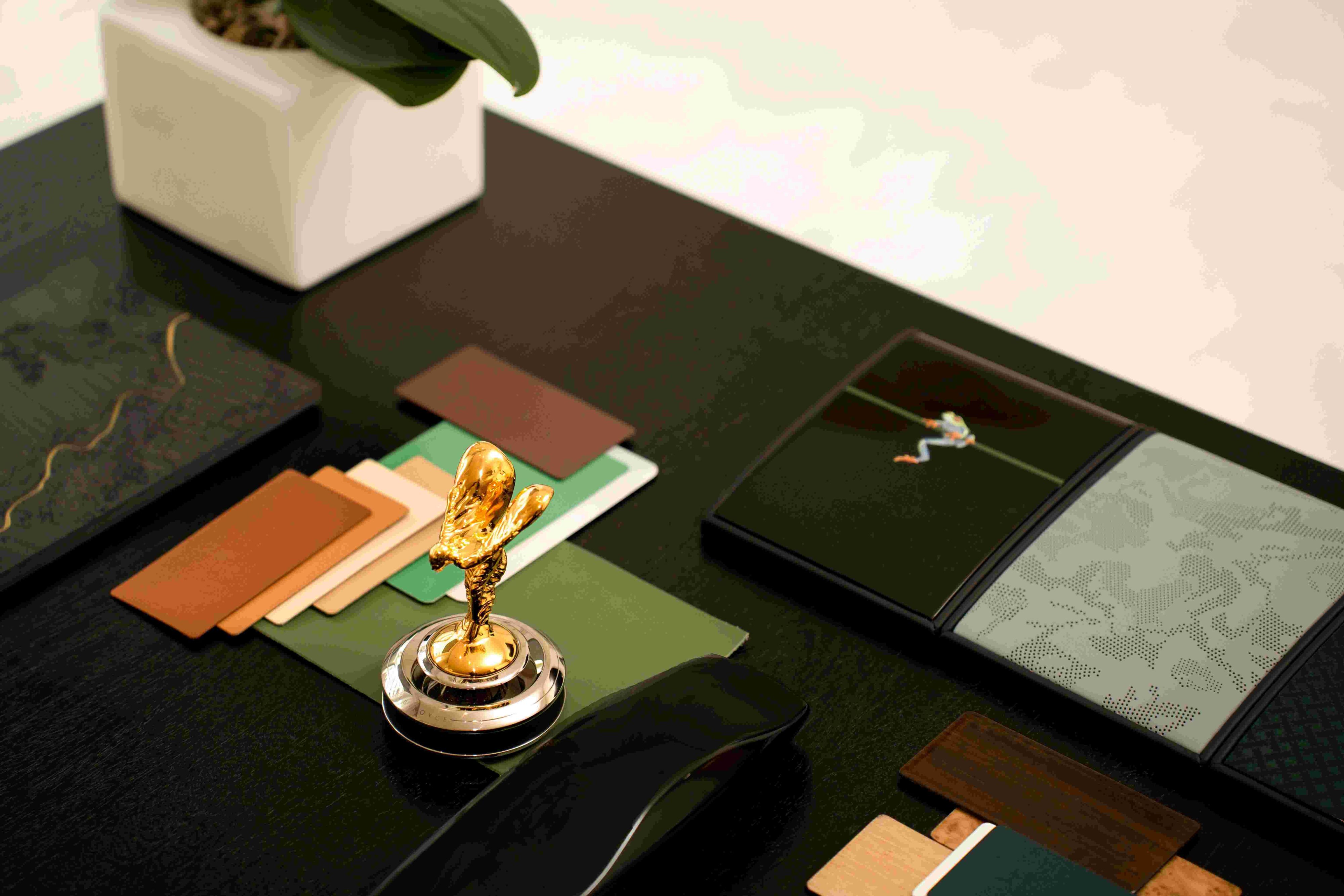 The Art of Ultimate Vehicle Bespoking - Inside Rolls-Royce's Mobile ...